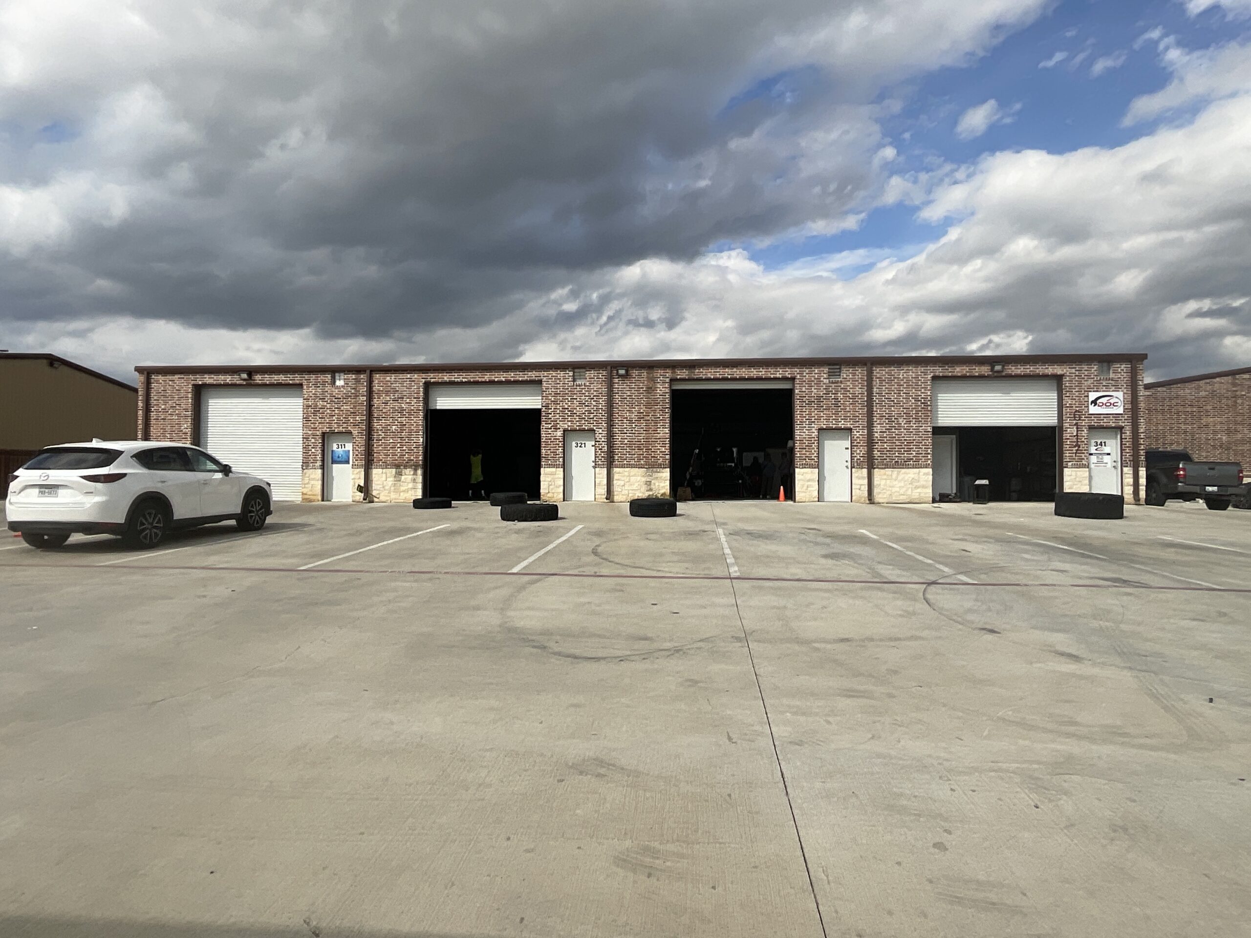 Small Warehouse Space for Rent in Fort Worth, TX | Willard Park